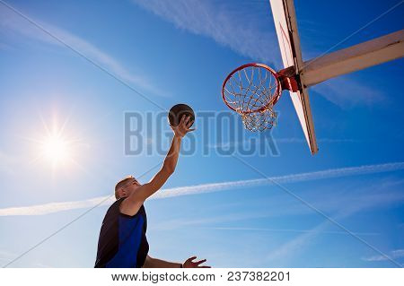 Slam Dunk. Side View Image & Photo (Free Trial) | Bigstock