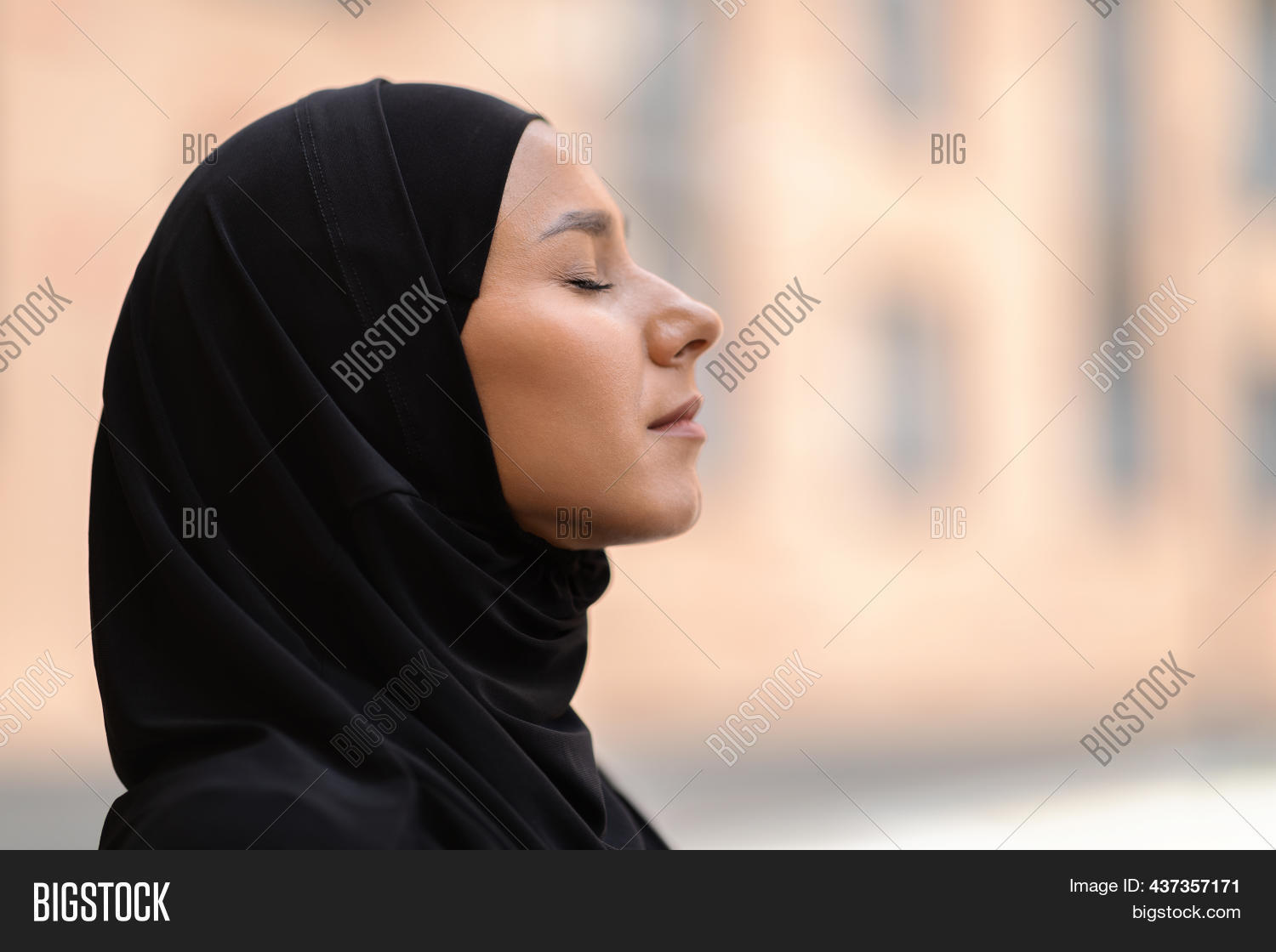 Outdoor Profile Image & Photo (Free Trial) | Bigstock