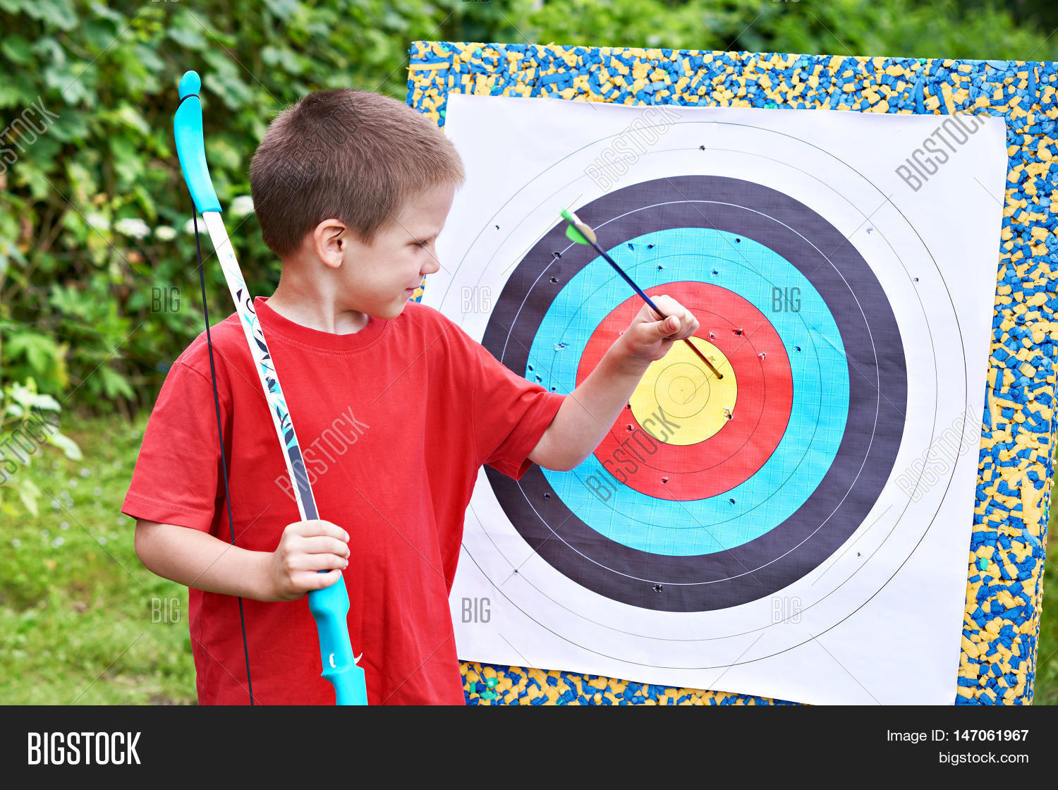 Little Archer Bow Pull Image & Photo (Free Trial) | Bigstock