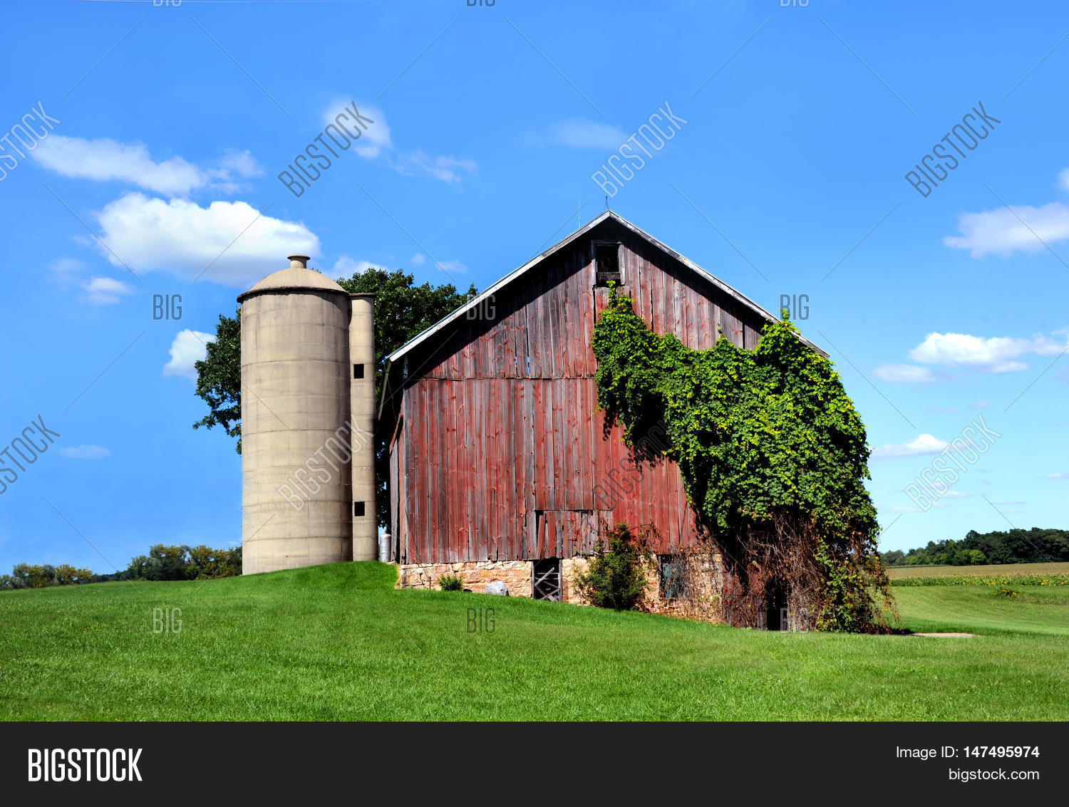 Weathered Wooden Barn Image & Photo (Free Trial) | Bigstock