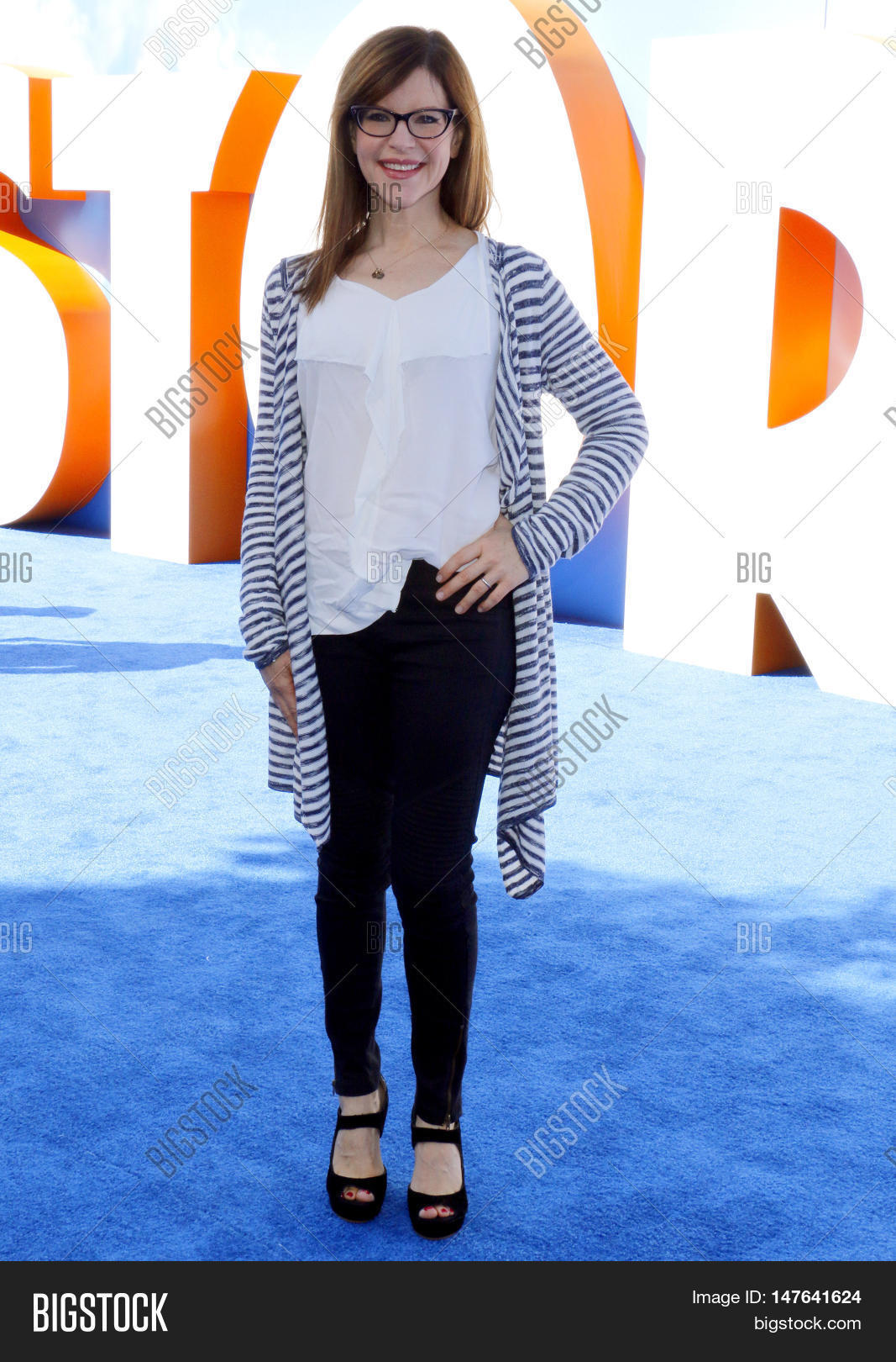 Lisa Loeb Los Angeles Image & Photo (Free Trial) | Bigstock