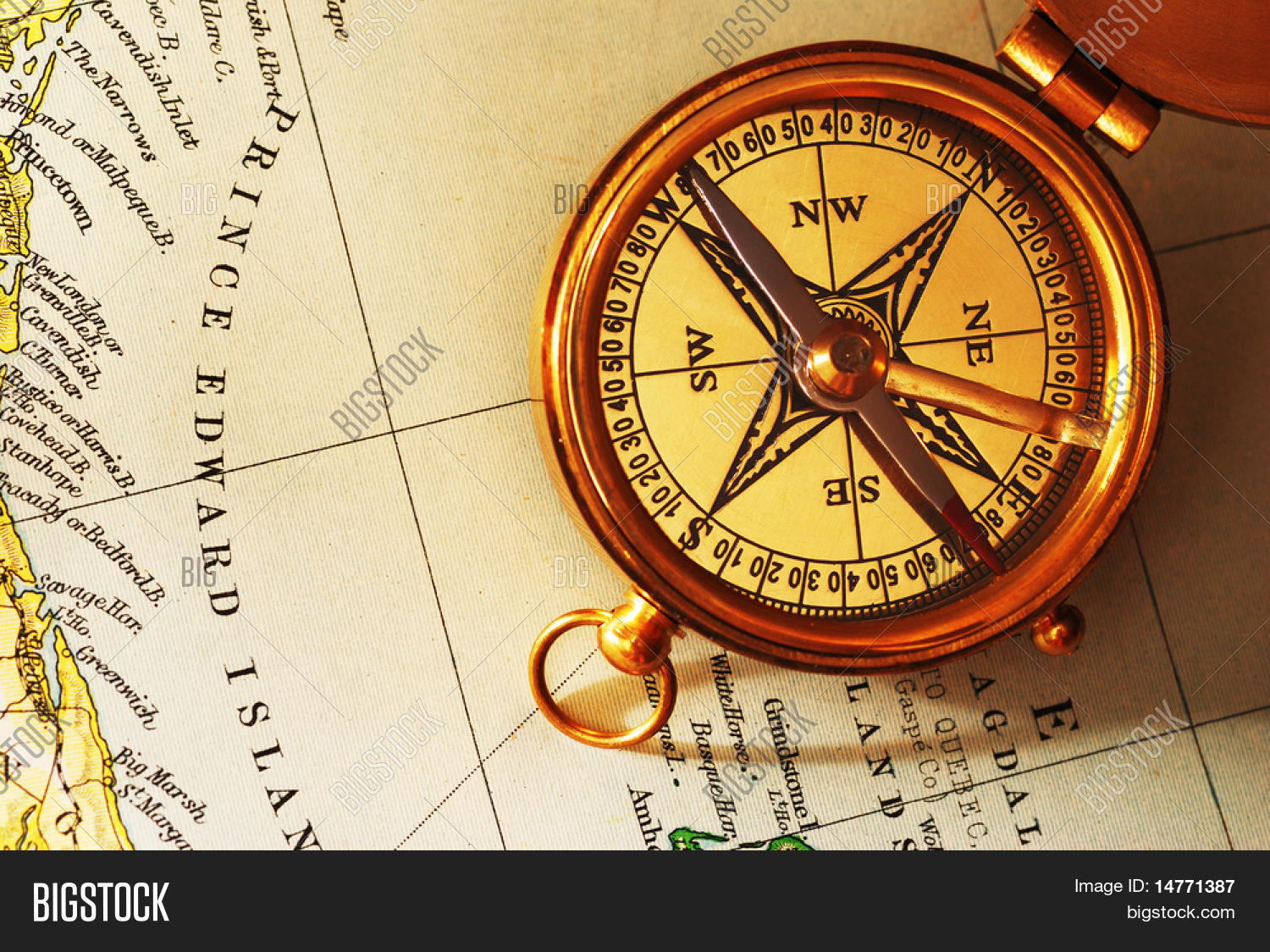 Antique Brass Compass Image & Photo (Free Trial) | Bigstock