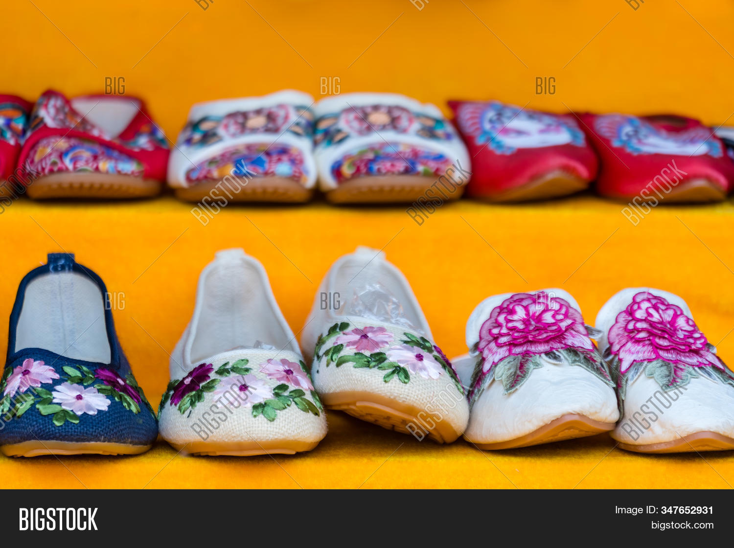 Traditional Chinese Image & Photo (Free Trial) | Bigstock