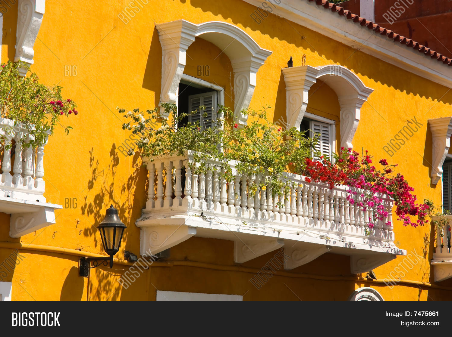 Detail Colonial House Image & Photo (Free Trial) | Bigstock