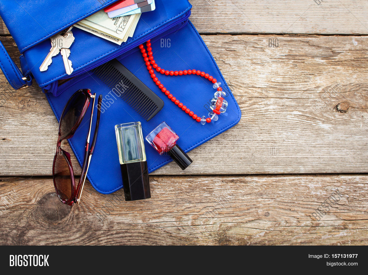 Things Open Lady Purse Image & Photo (Free Trial) | Bigstock