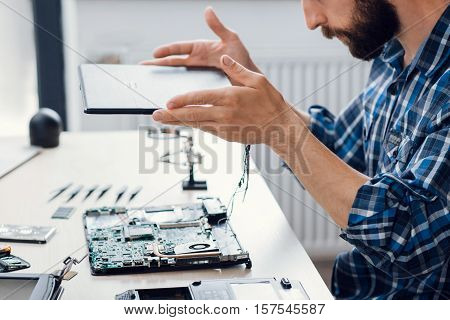 Laptop Disassembling Image & Photo (Free Trial) | Bigstock
