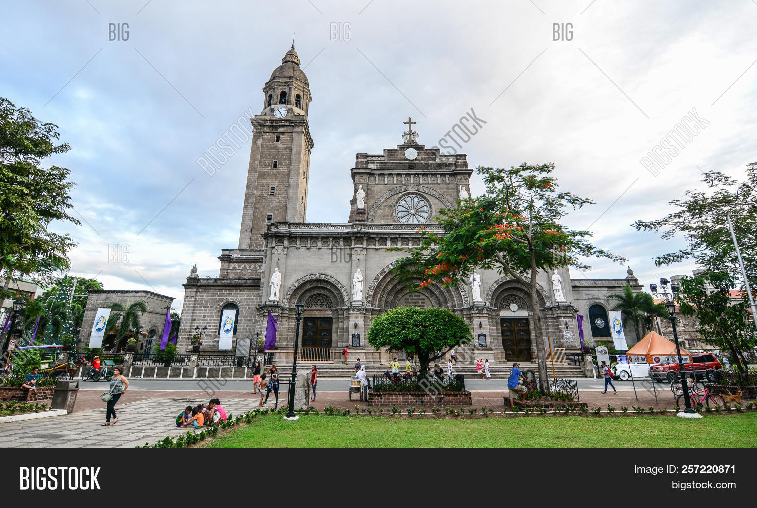 Manila Cathedral Image & Photo (Free Trial) | Bigstock