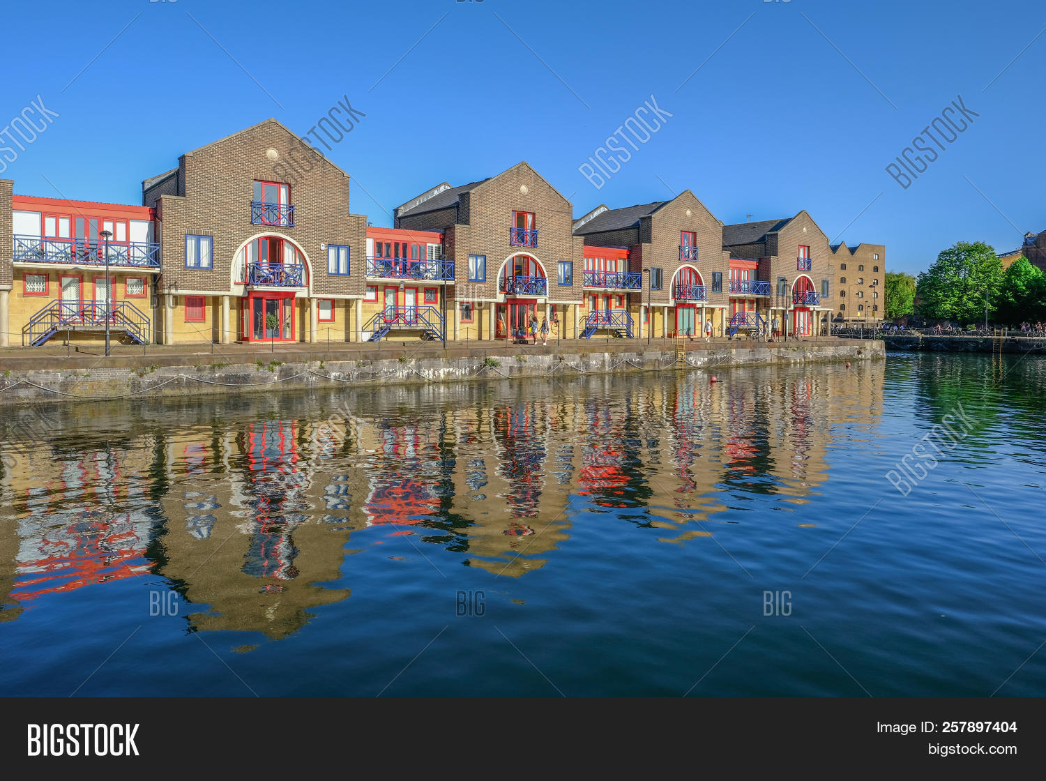 Shadwell Basin, London Image & Photo (Free Trial) | Bigstock