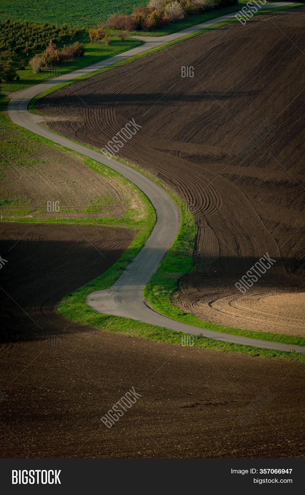 Road Running Through Image & Photo (Free Trial) | Bigstock