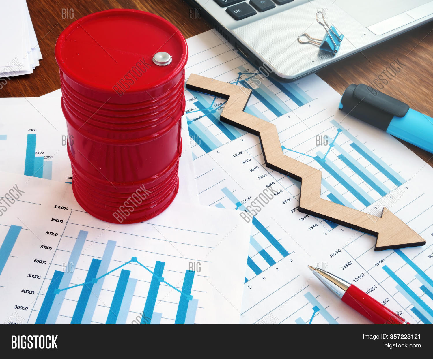 Oil Price Falling Image & Photo (Free Trial) | Bigstock