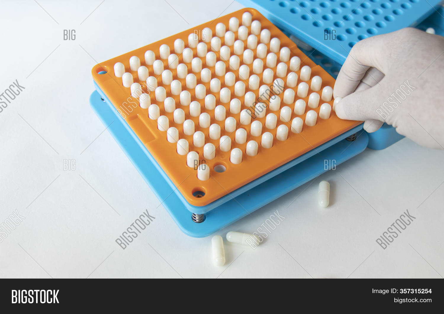 White Pill Capsules Image & Photo (Free Trial) | Bigstock