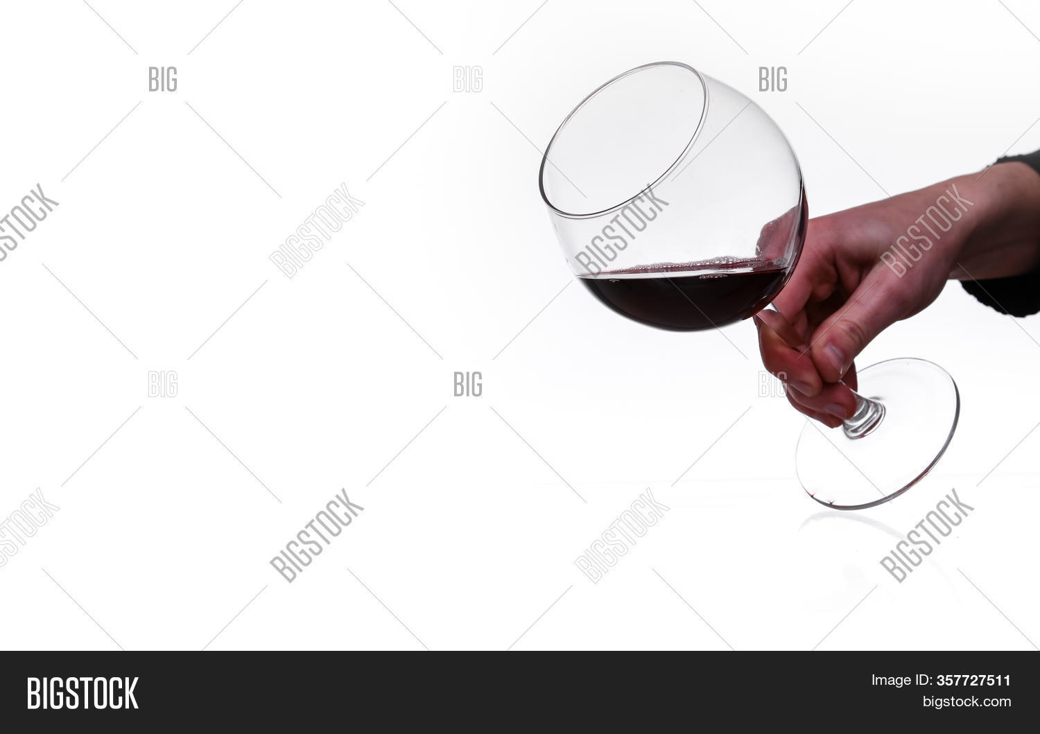 Male Hand Holds Glass Image & Photo (Free Trial) | Bigstock