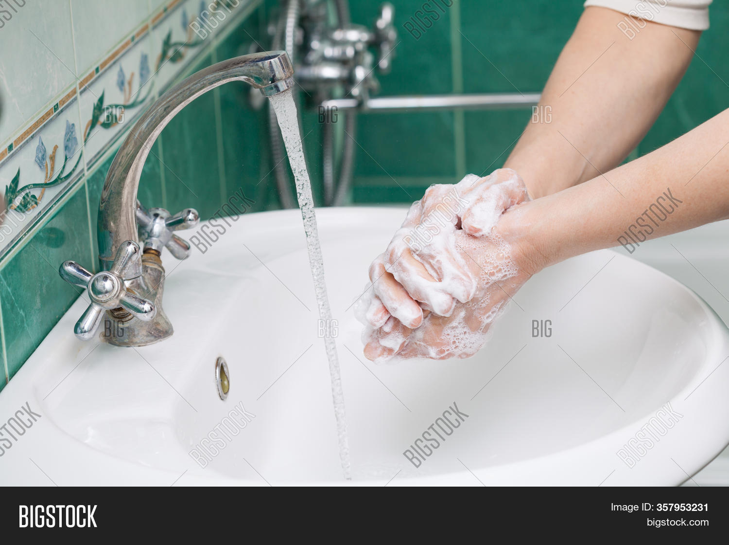 Wash Hands Thoroughly Image & Photo (Free Trial) | Bigstock