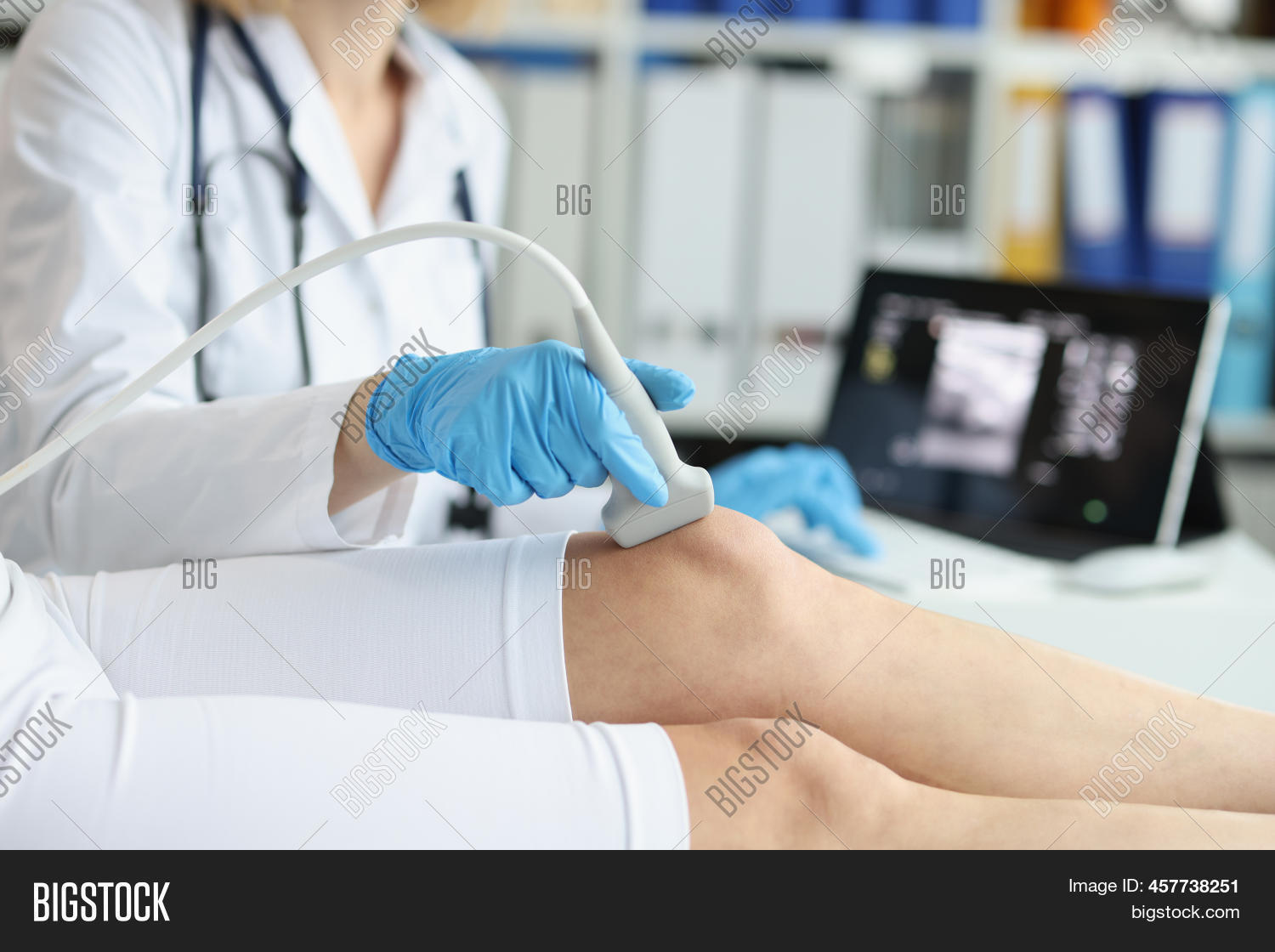 Orthopedic Doctor Image & Photo (Free Trial) | Bigstock
