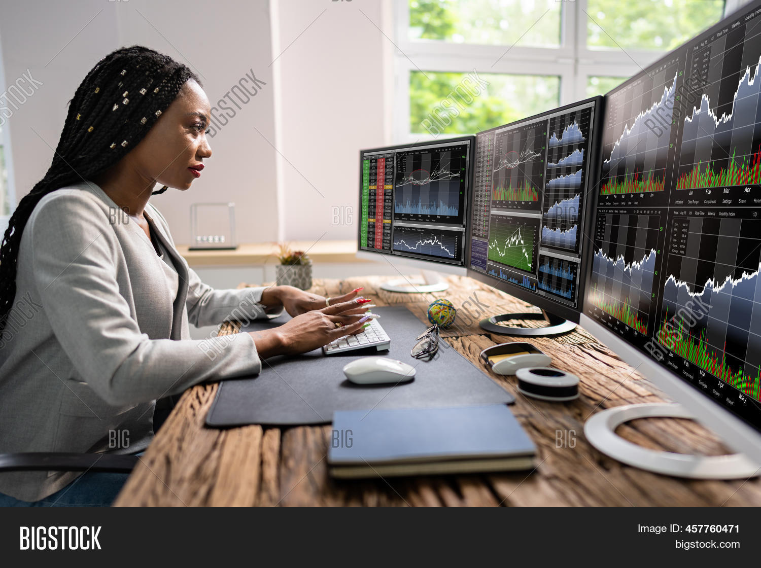 African Advisor Using Image & Photo (Free Trial) | Bigstock