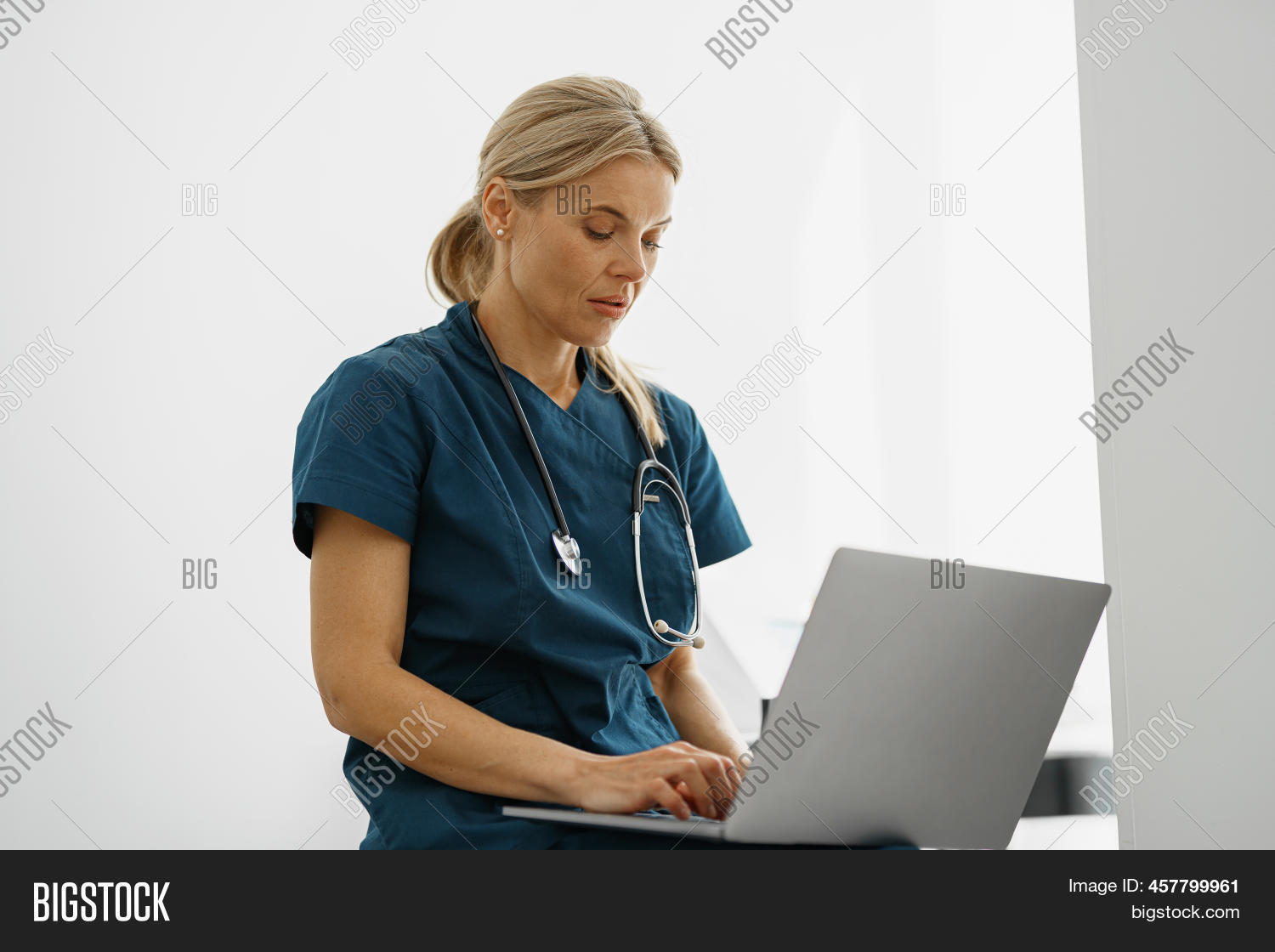 Female Healthcare Image & Photo (Free Trial) | Bigstock