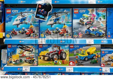 Lego Construction Kits Image & Photo (Free Trial) | Bigstock