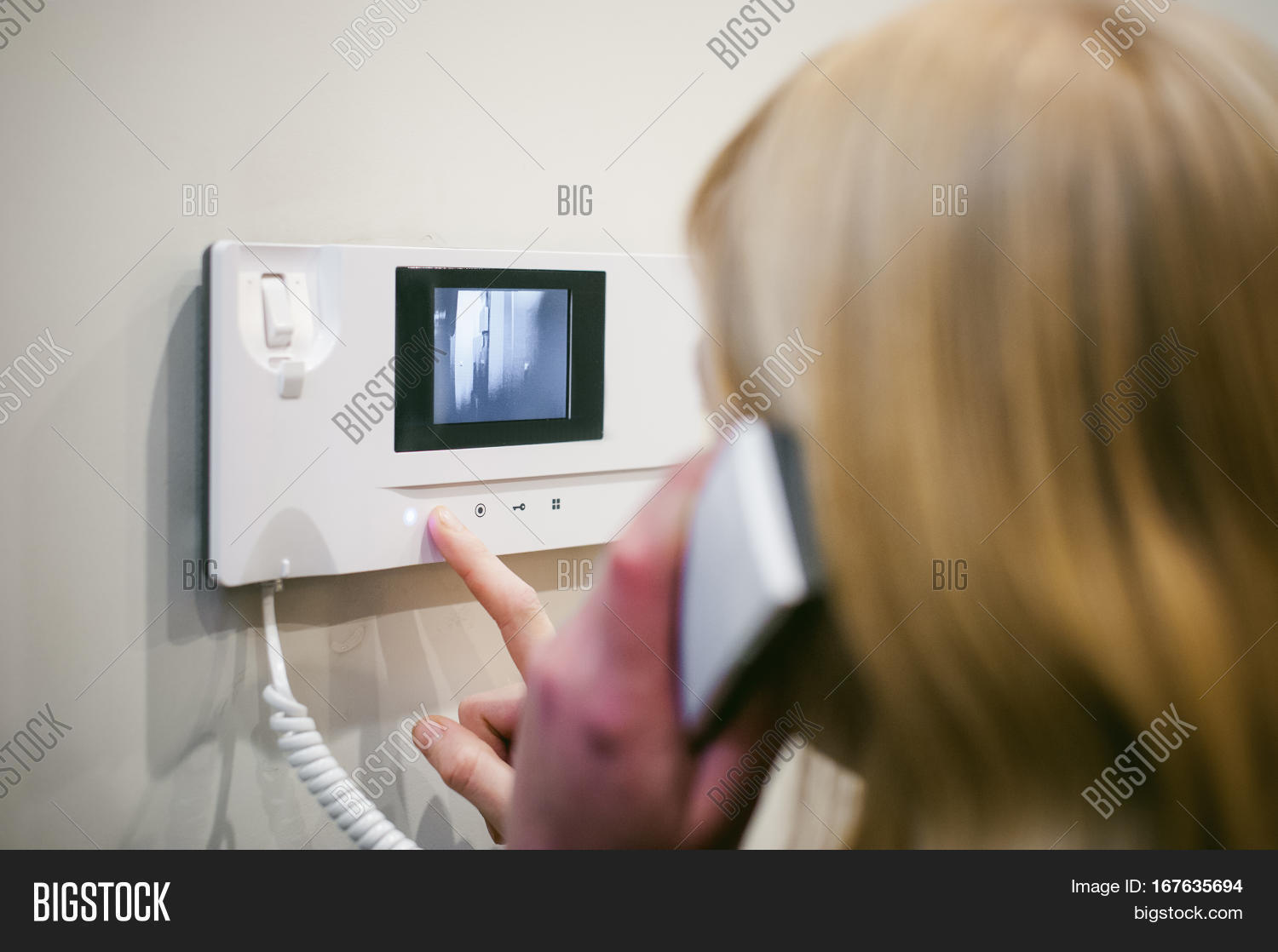 Blonde Woman Answers Image & Photo (Free Trial) | Bigstock