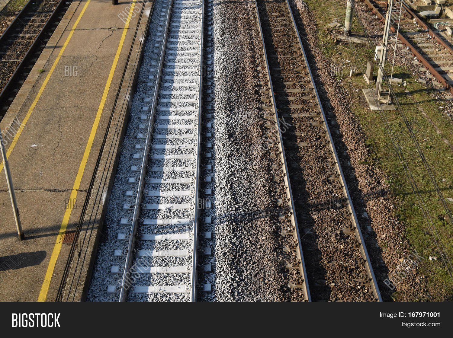 Railroad - Aerial View Image & Photo (Free Trial) | Bigstock