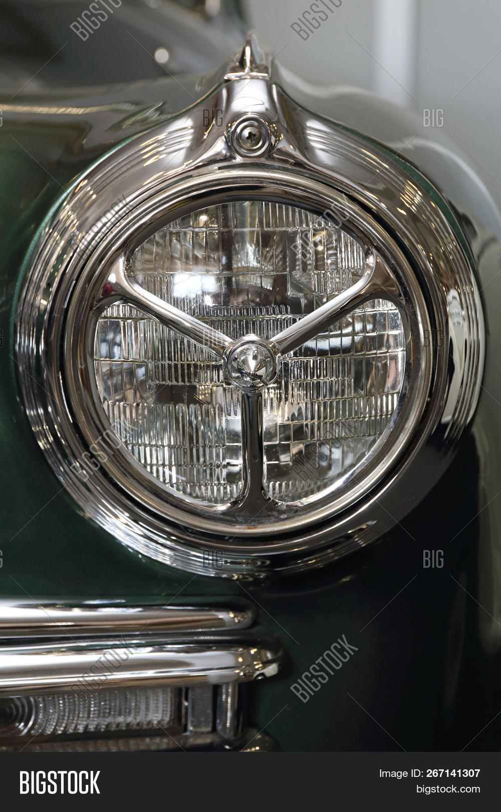 Round Headlight Chrome Image & Photo (Free Trial) | Bigstock