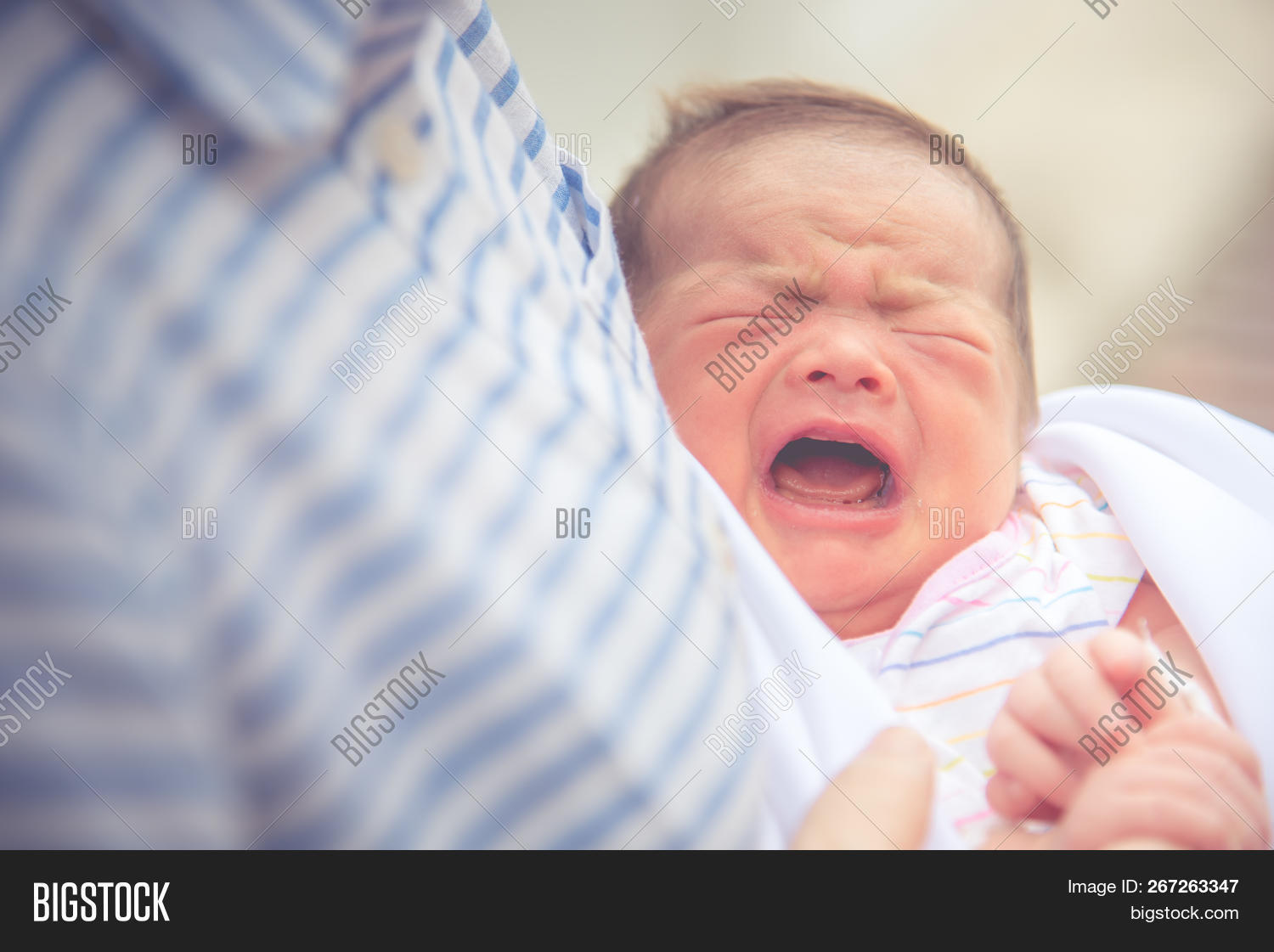 Baby Crying Mother Image & Photo (Free Trial) | Bigstock