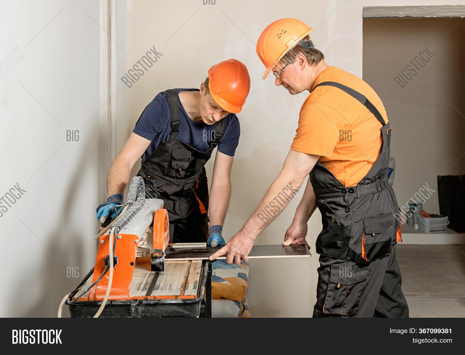 Workers Cutting Image & Photo (Free Trial) | Bigstock