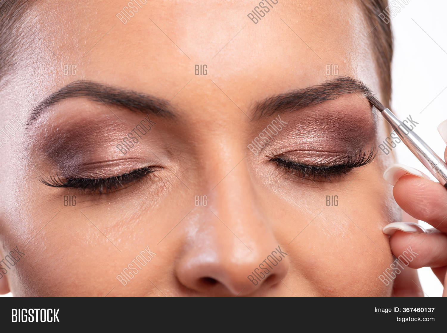 Filling Eyebrow Image & Photo (Free Trial) | Bigstock
