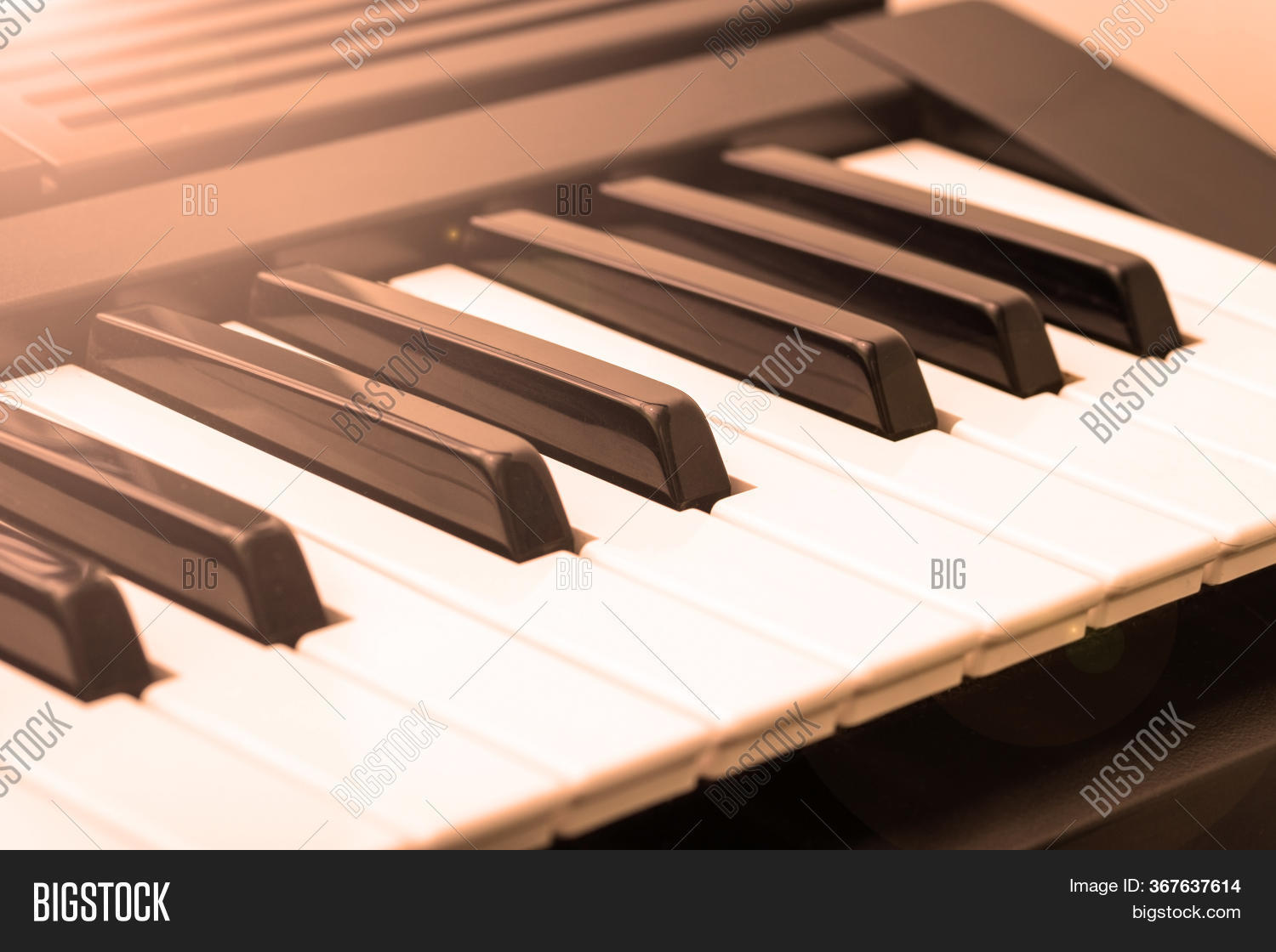 Music Keyboard Image & Photo (Free Trial) | Bigstock