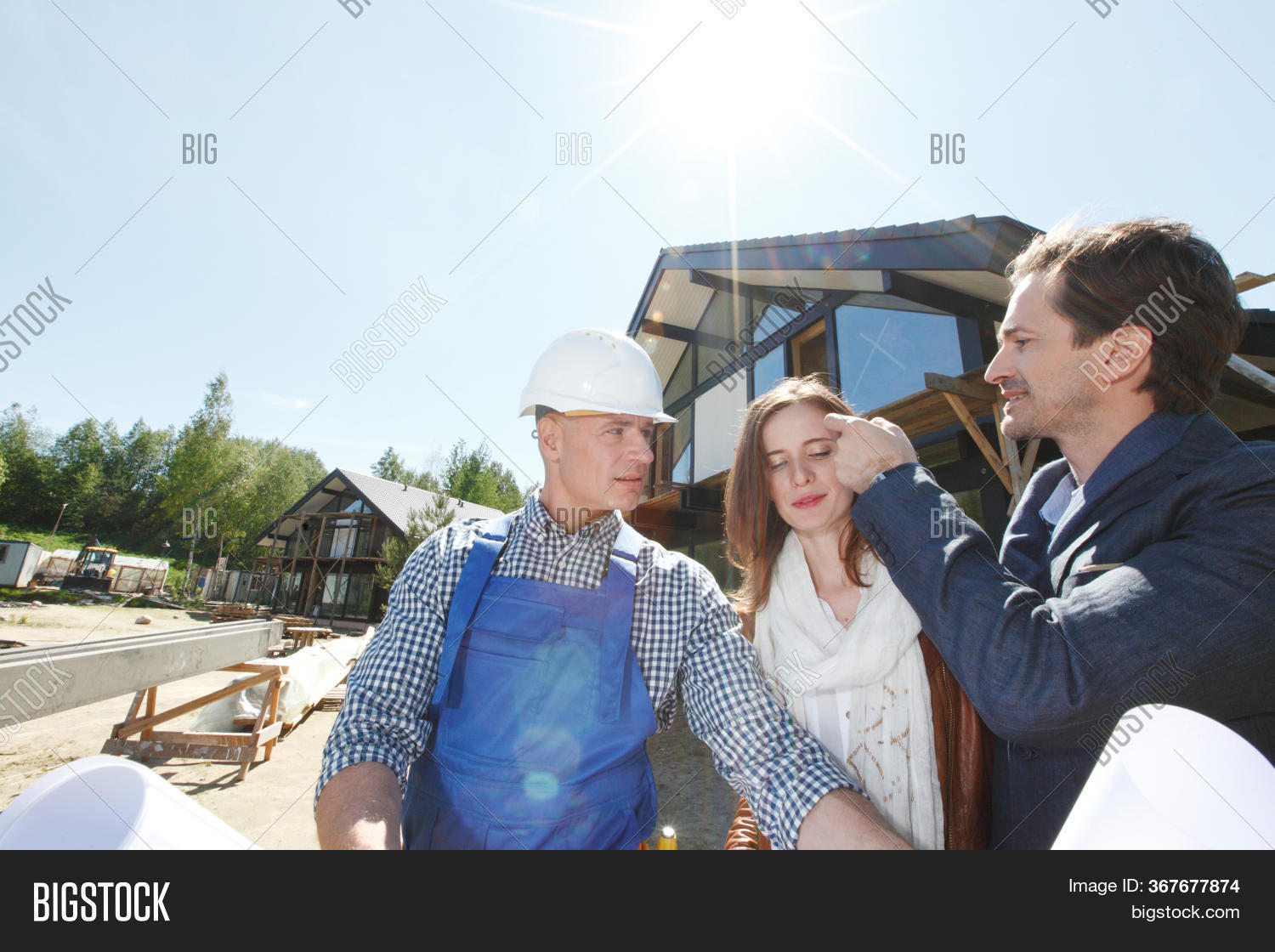 Foreman Showing House Image & Photo (Free Trial) | Bigstock