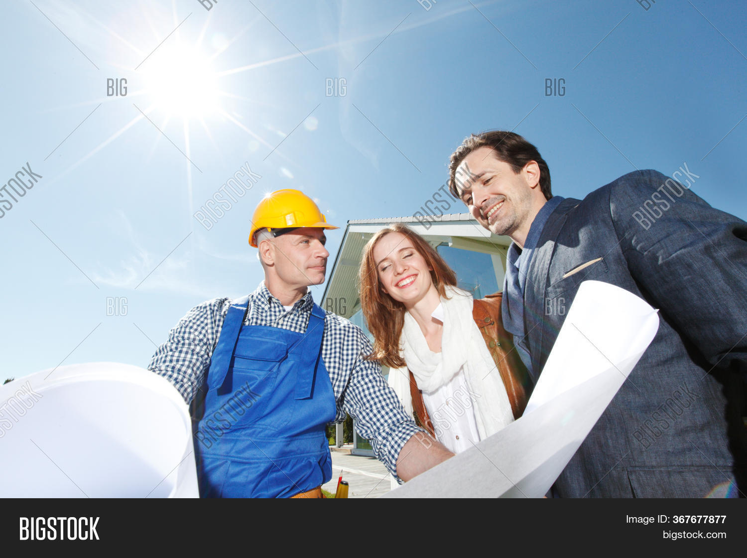 Foreman Showing House Image & Photo (Free Trial) | Bigstock