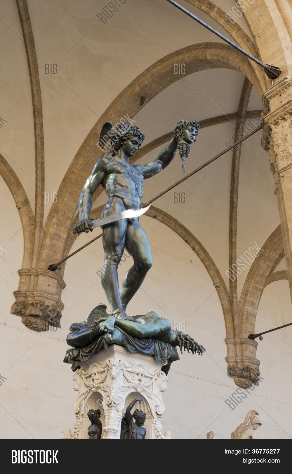 Perseus Holding Head Image & Photo (Free Trial) | Bigstock