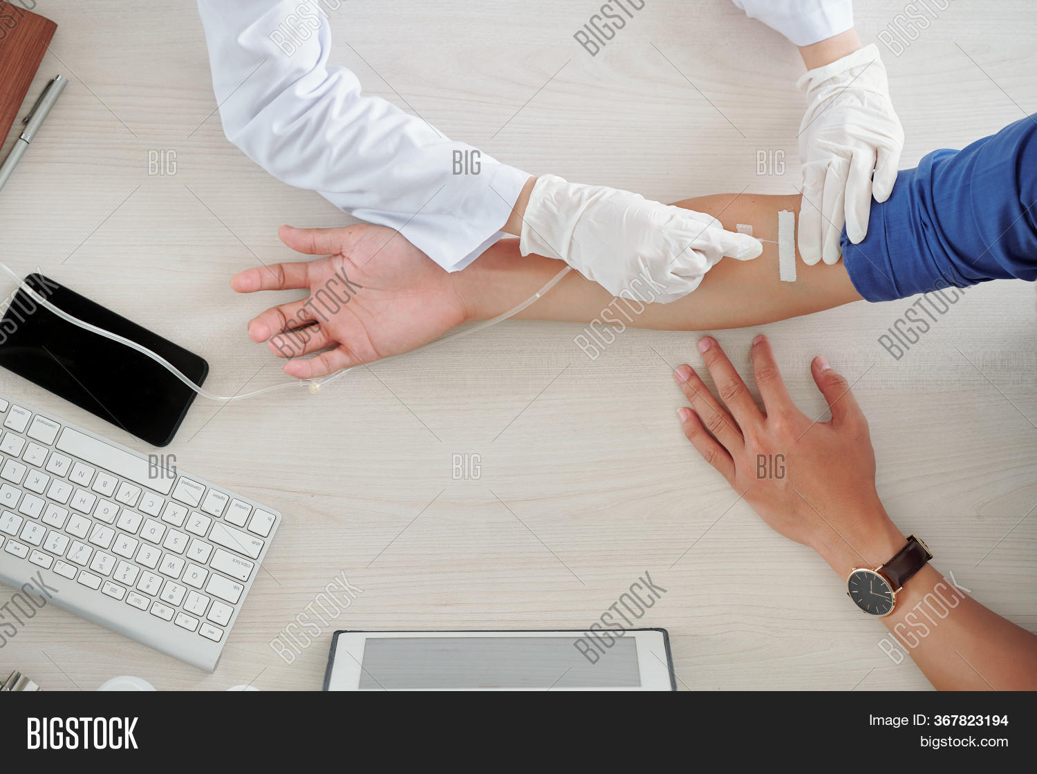 Nurse Inserting Needle Image & Photo (Free Trial) | Bigstock