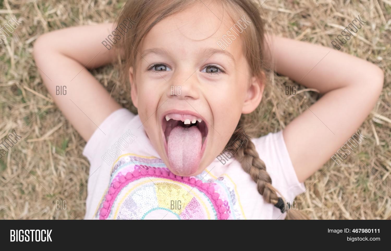 Little Happy Toothless Image & Photo (Free Trial) | Bigstock