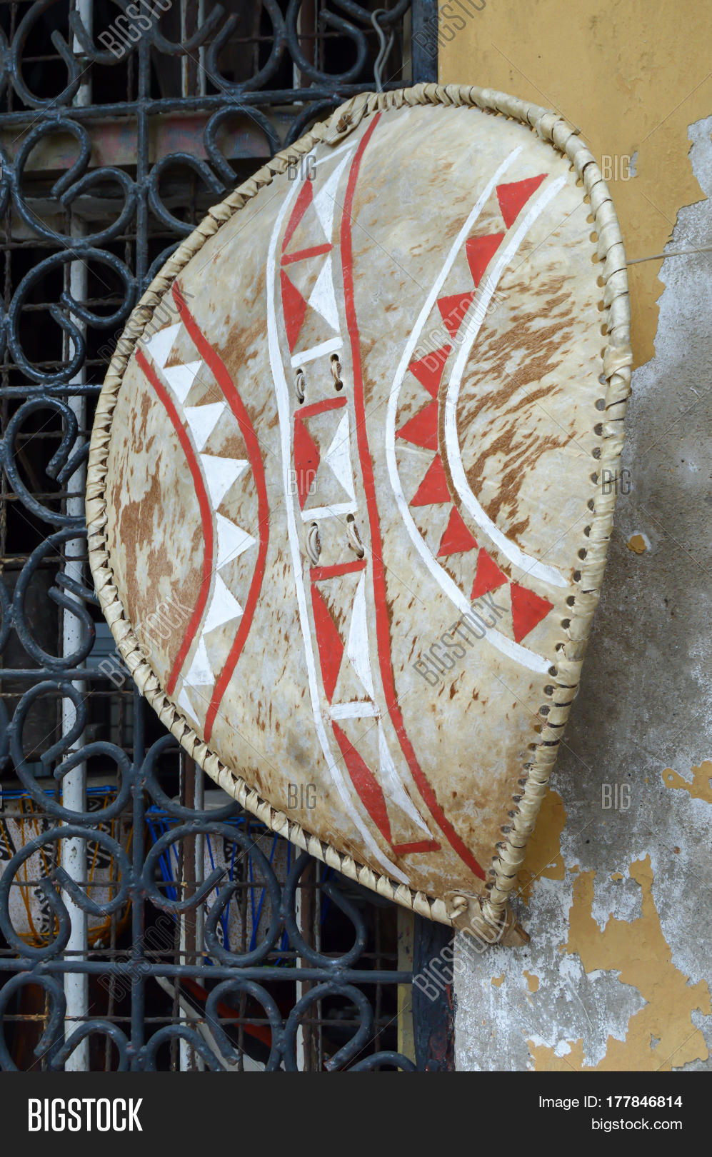 Masai Defense Shield Image & Photo (Free Trial) | Bigstock