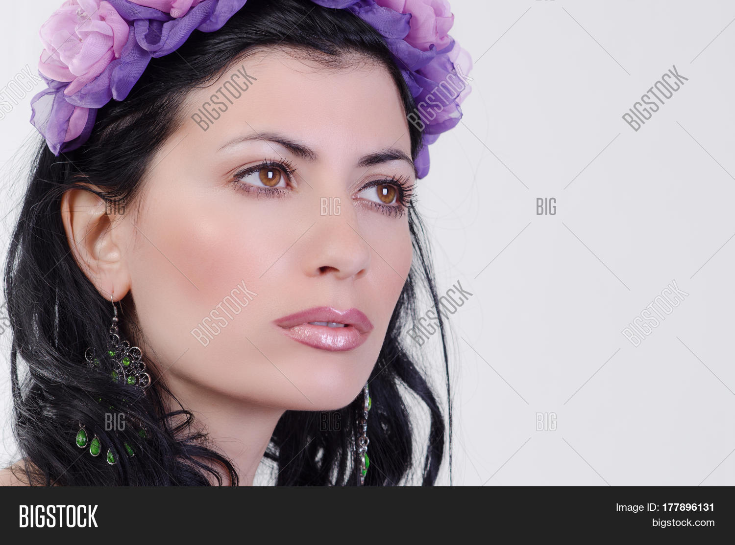 Woman Chaplet On Head Image & Photo (Free Trial) | Bigstock