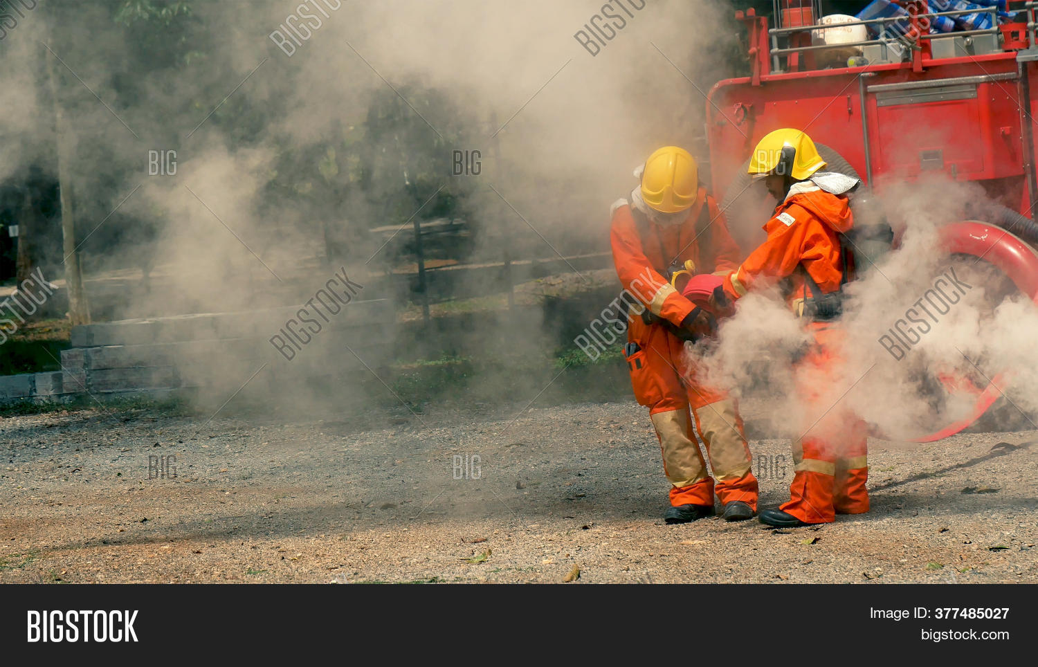 Firefighter Fighting Image & Photo (Free Trial) | Bigstock