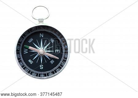 Round Compass Isolated Image & Photo (Free Trial) | Bigstock