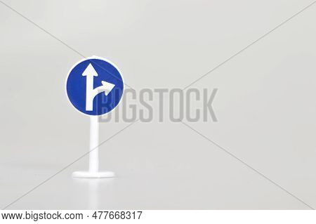 Compulsory Ahead Right Image & Photo (Free Trial) | Bigstock