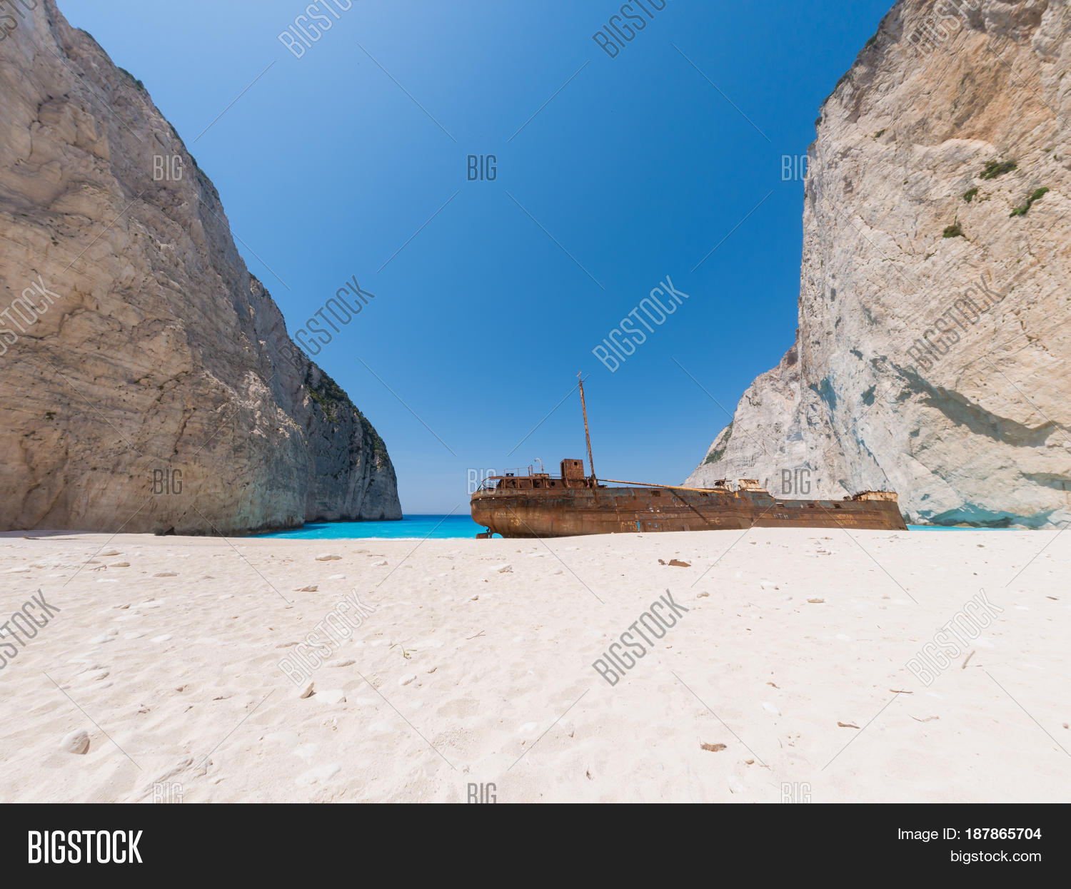 Famous Shipwreck Beach Image & Photo (Free Trial) | Bigstock