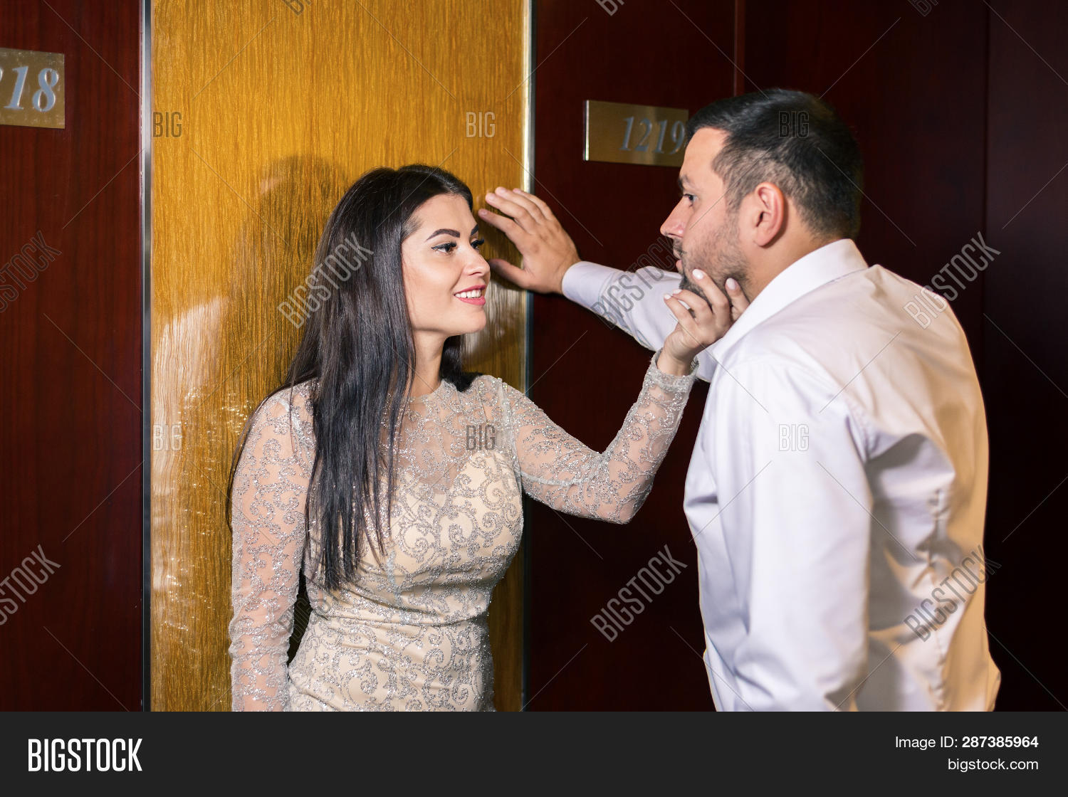 Man Woman Near Door Image & Photo (Free Trial) | Bigstock