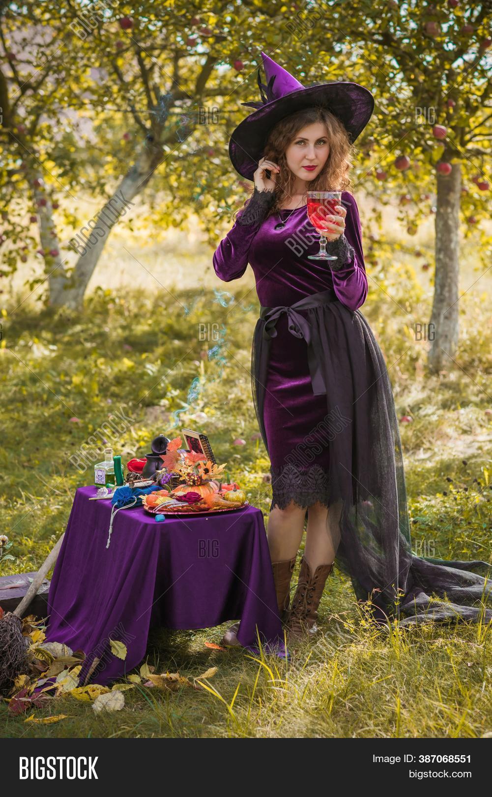 Wizard Cosplay. Ideas Image & Photo (Free Trial) | Bigstock