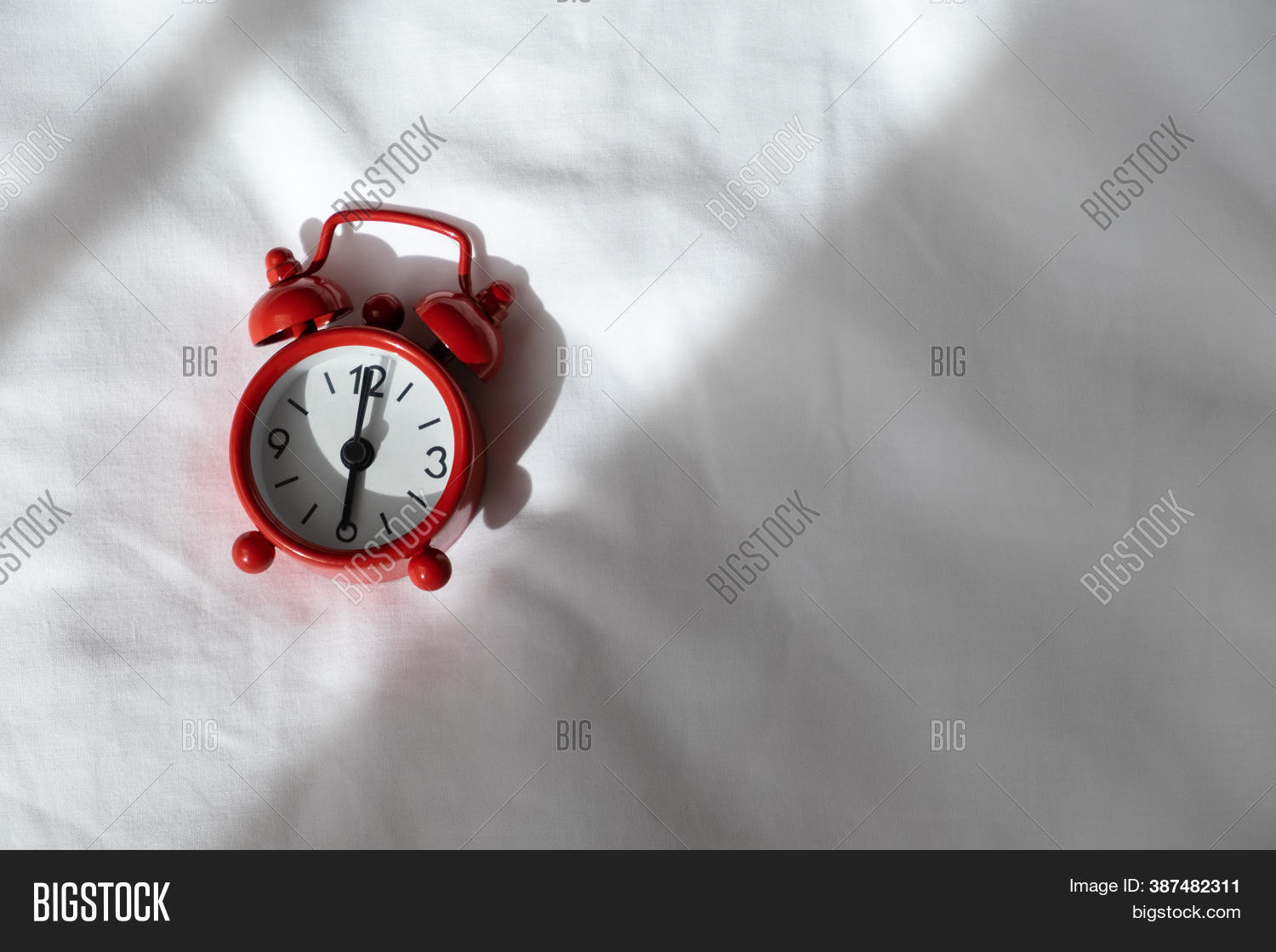 Red Analog Clock On Image & Photo (Free Trial) | Bigstock