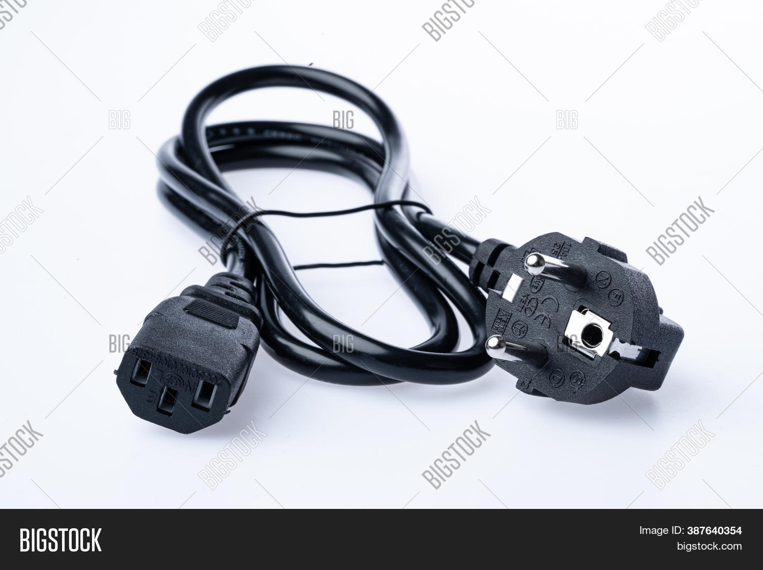 3 Pin Power Cord On Image & Photo (Free Trial) | Bigstock