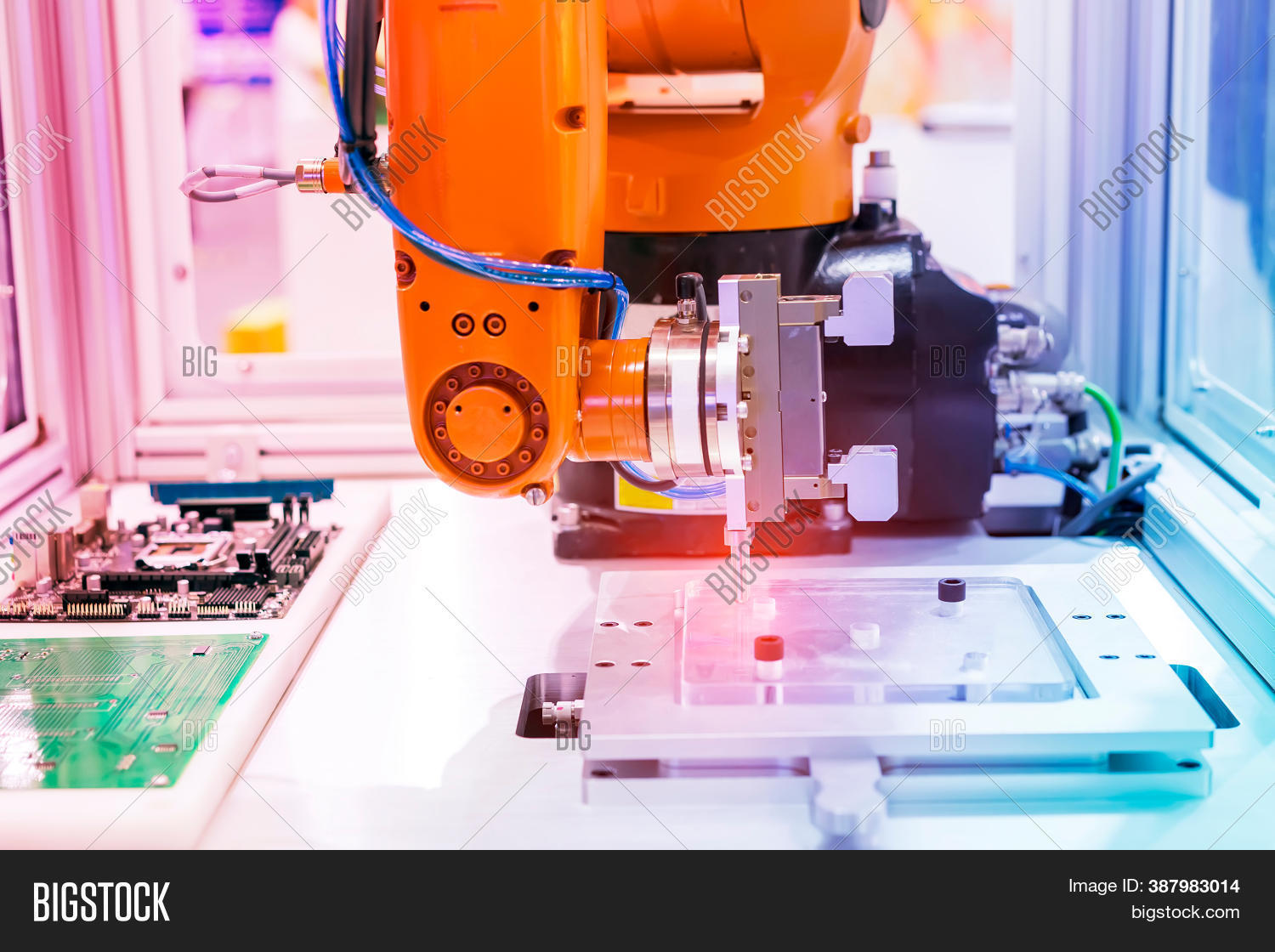 Automatic Screen Image & Photo (Free Trial) | Bigstock