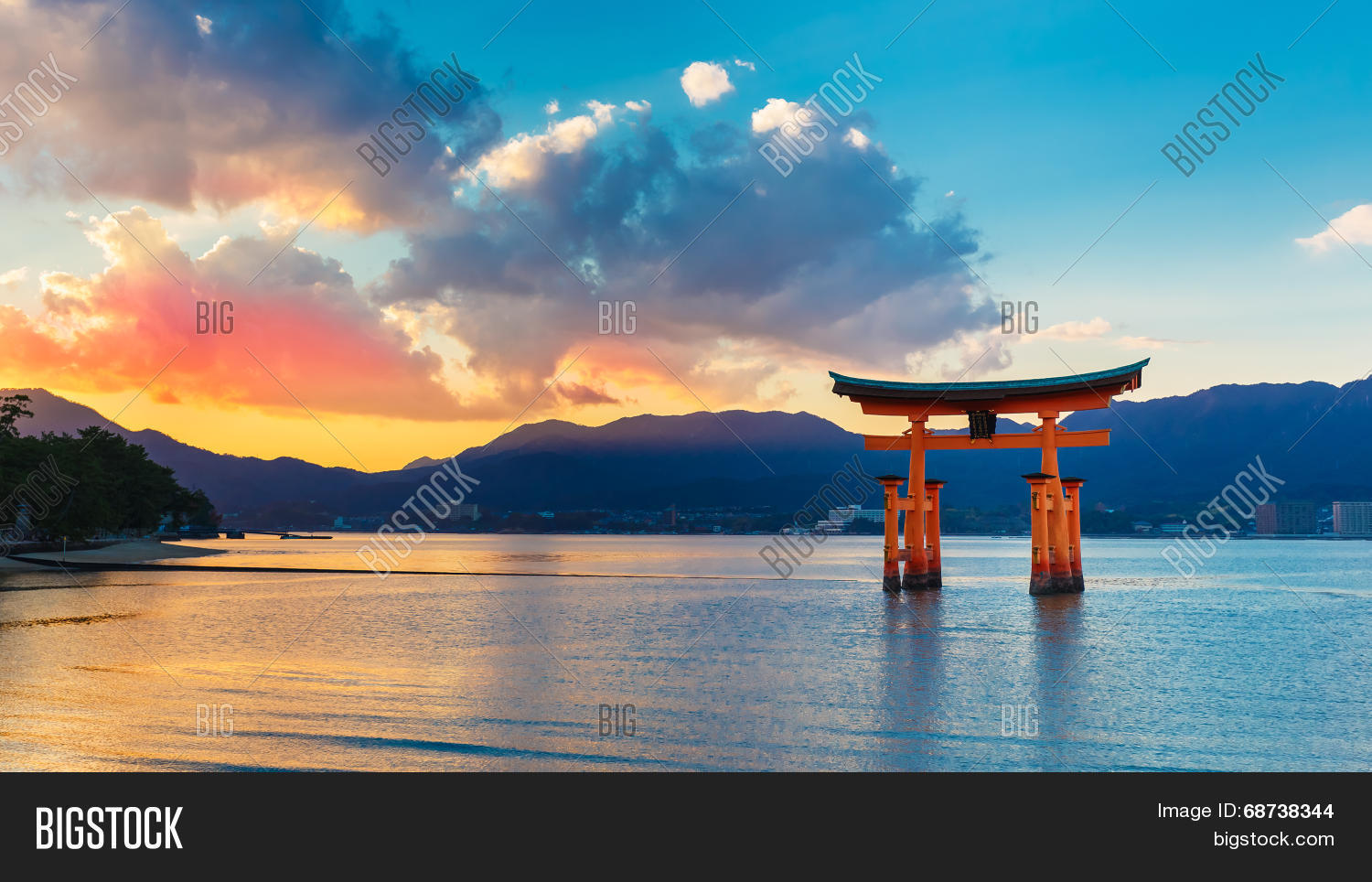 Great Floating Gate (O Image & Photo (Free Trial) | Bigstock