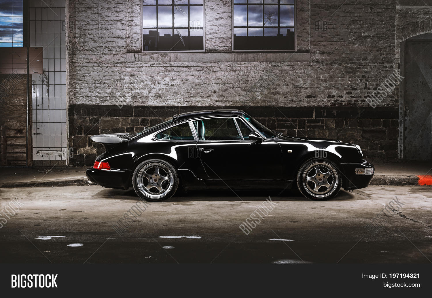 Vintage Porsche 911 Image & Photo (Free Trial) | Bigstock