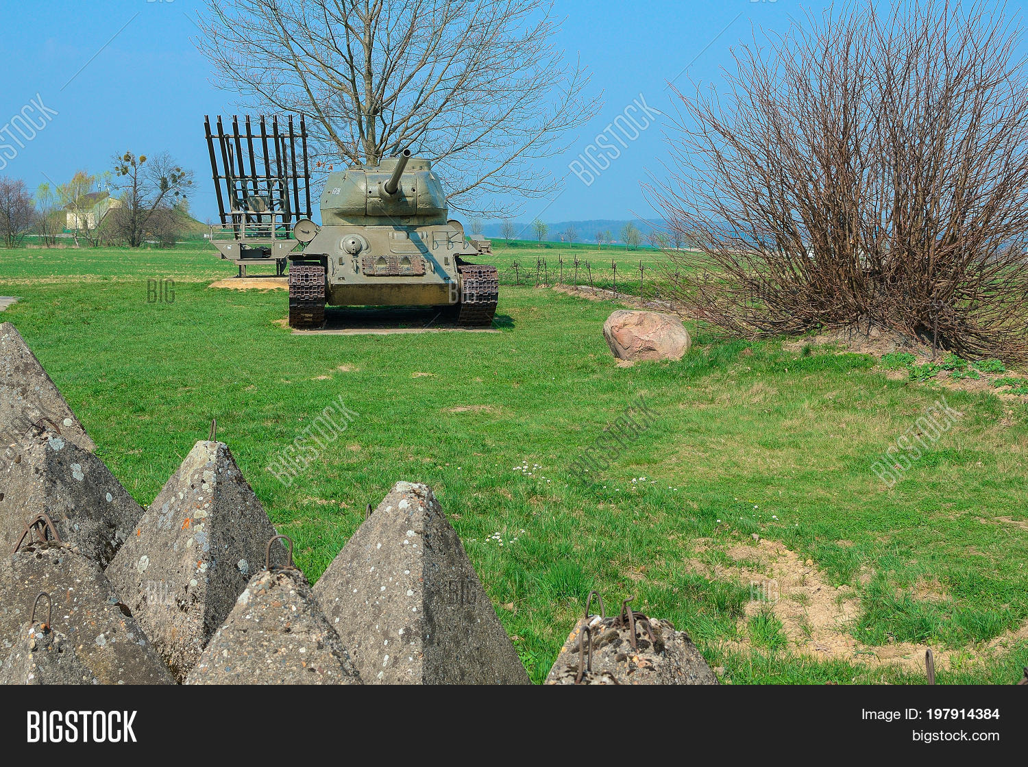 Russian Tank T32 Secon Image & Photo (Free Trial) | Bigstock