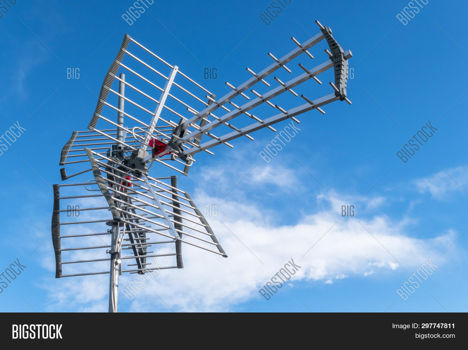 Directional Antenna Image & Photo (Free Trial) | Bigstock