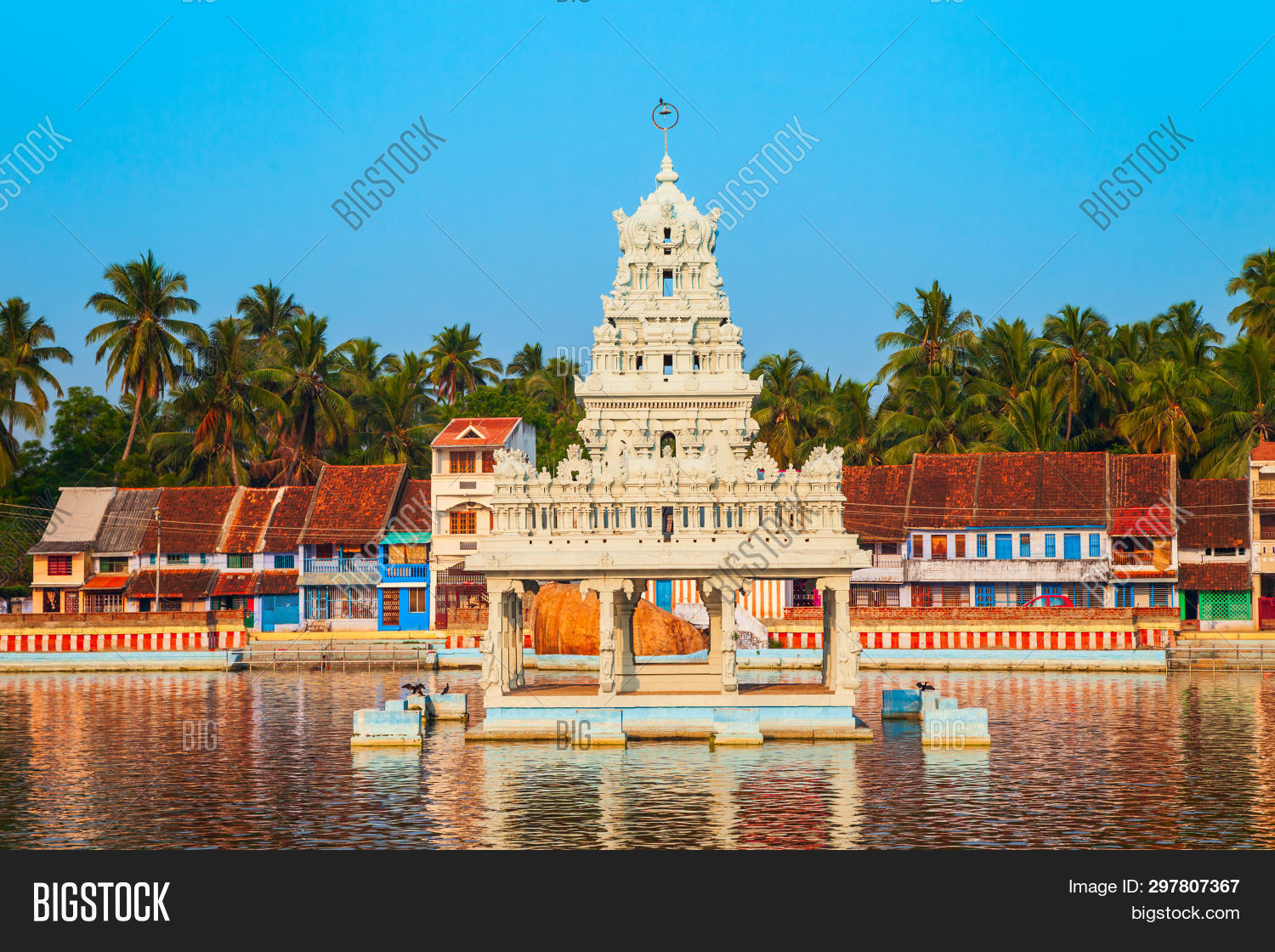 Thanumalayan Image & Photo (Free Trial) | Bigstock