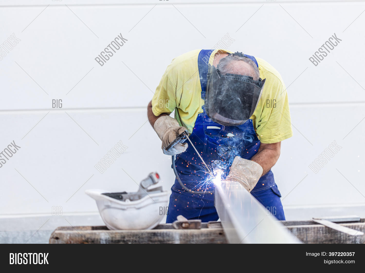 Worker Welding On Image & Photo (Free Trial) | Bigstock